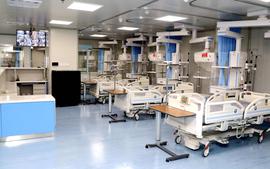 胸外按压的频率为... - 危重医学与设备学（2021级）单选题练习题